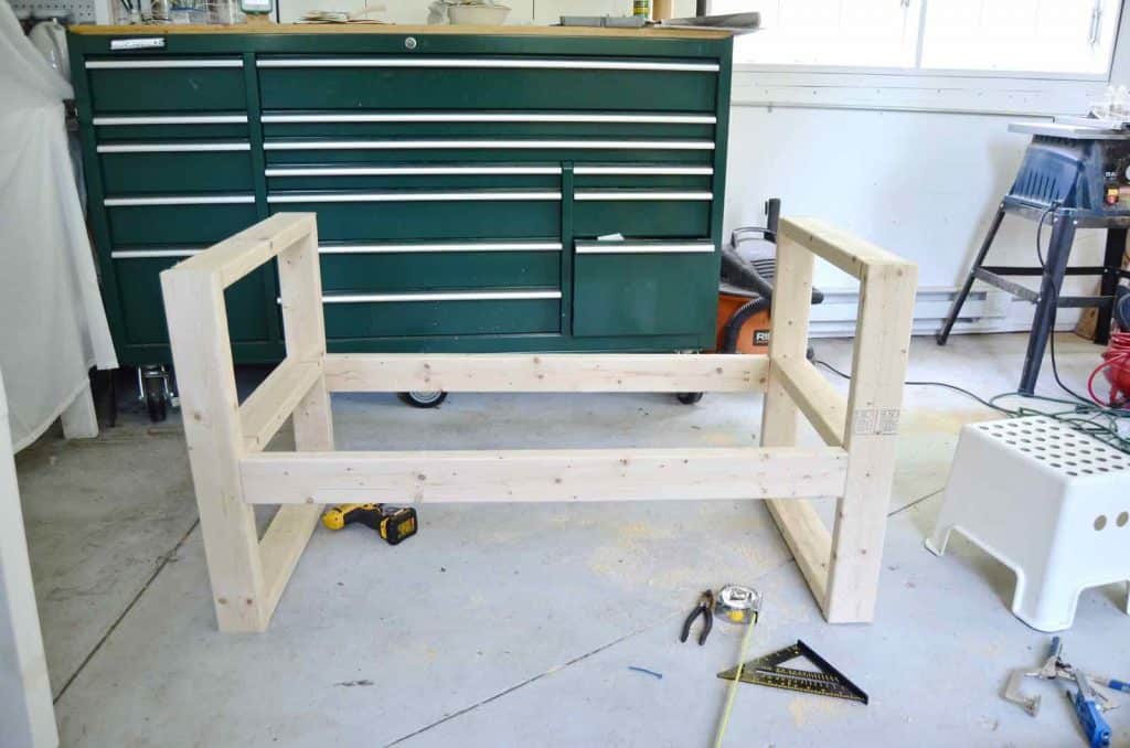 Outdoor Rope Bench- 2x4 and More with Remodelaholic - At Charlotte's House