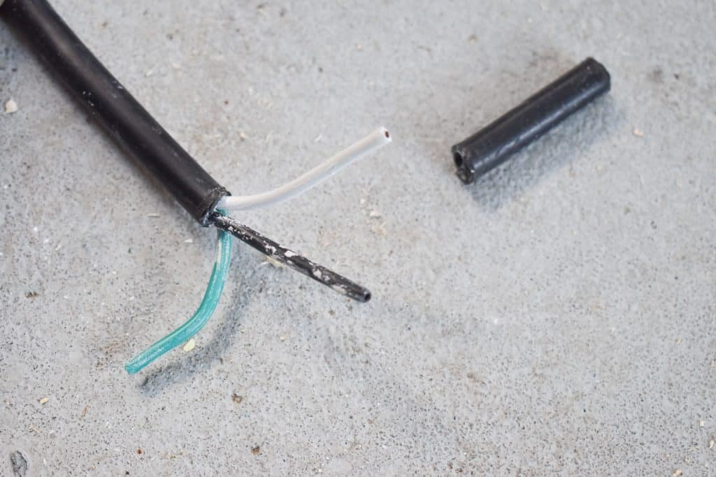 How To Replace a Plug - At Charlotte's House