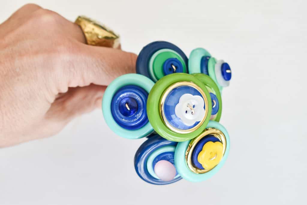 How to Make Colorful Button Flowers - At Charlotte's House