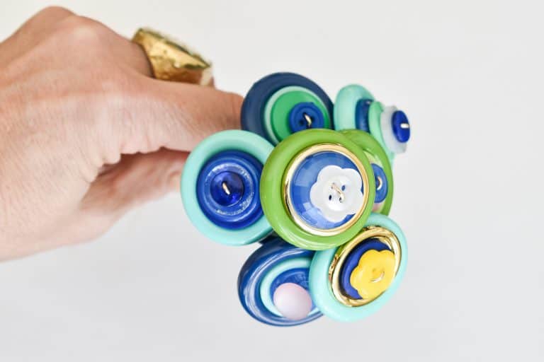 How to Make Colorful Button Flowers - At Charlotte's House