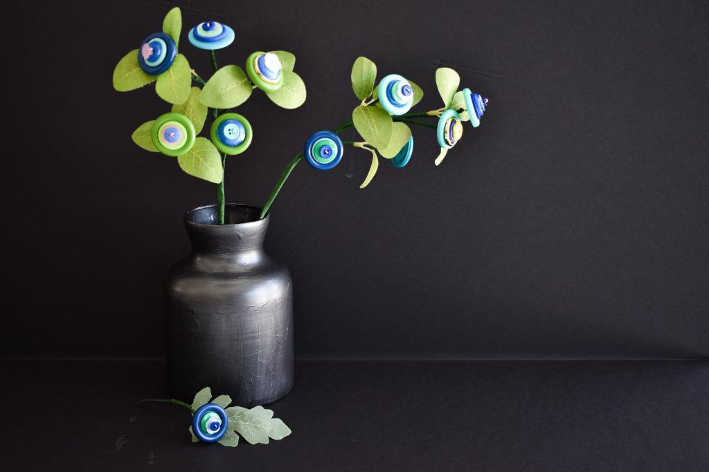 How to Make Colorful Button Flowers - At Charlotte's House