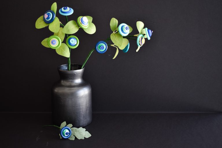 How to Make Colorful Button Flowers - At Charlotte's House