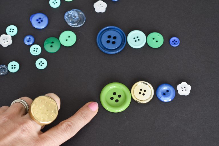 How to Make Colorful Button Flowers - At Charlotte's House