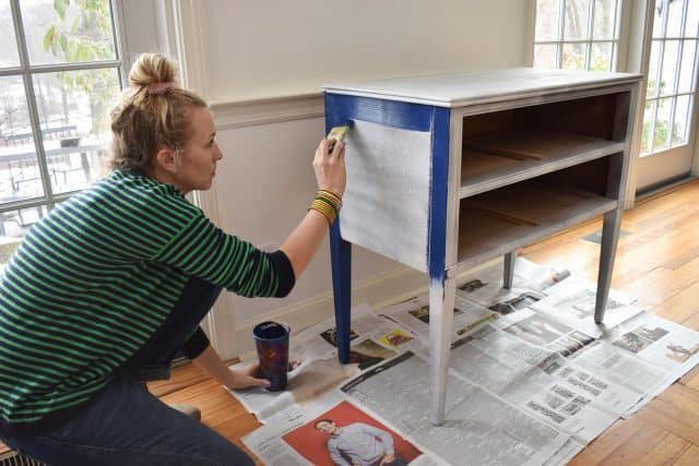How to Update an Old Table with Paint - At Charlotte's House