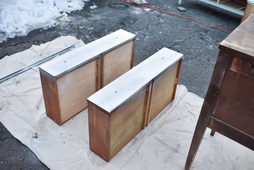 How to Update an Old Table with Paint - At Charlotte's House