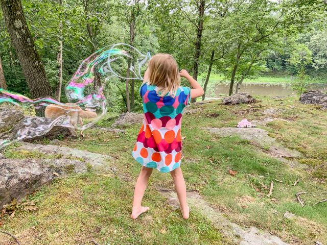 The Best Bubble Mix for GIANT Bubbles - At Charlotte's House