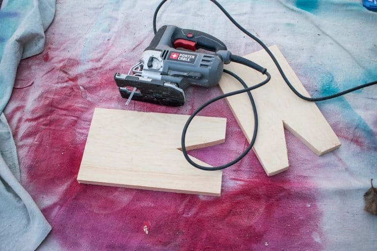 How to Build a Rustic Wooden Bench - At Charlotte's House