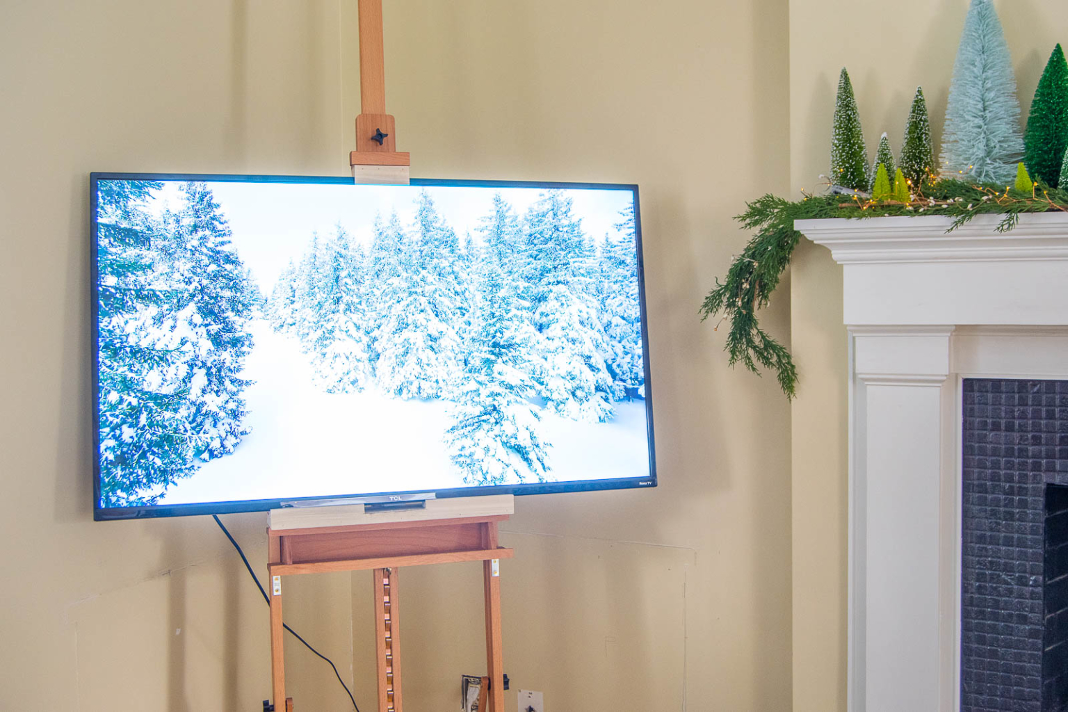 How to Make a TV Easel - At Charlotte's House