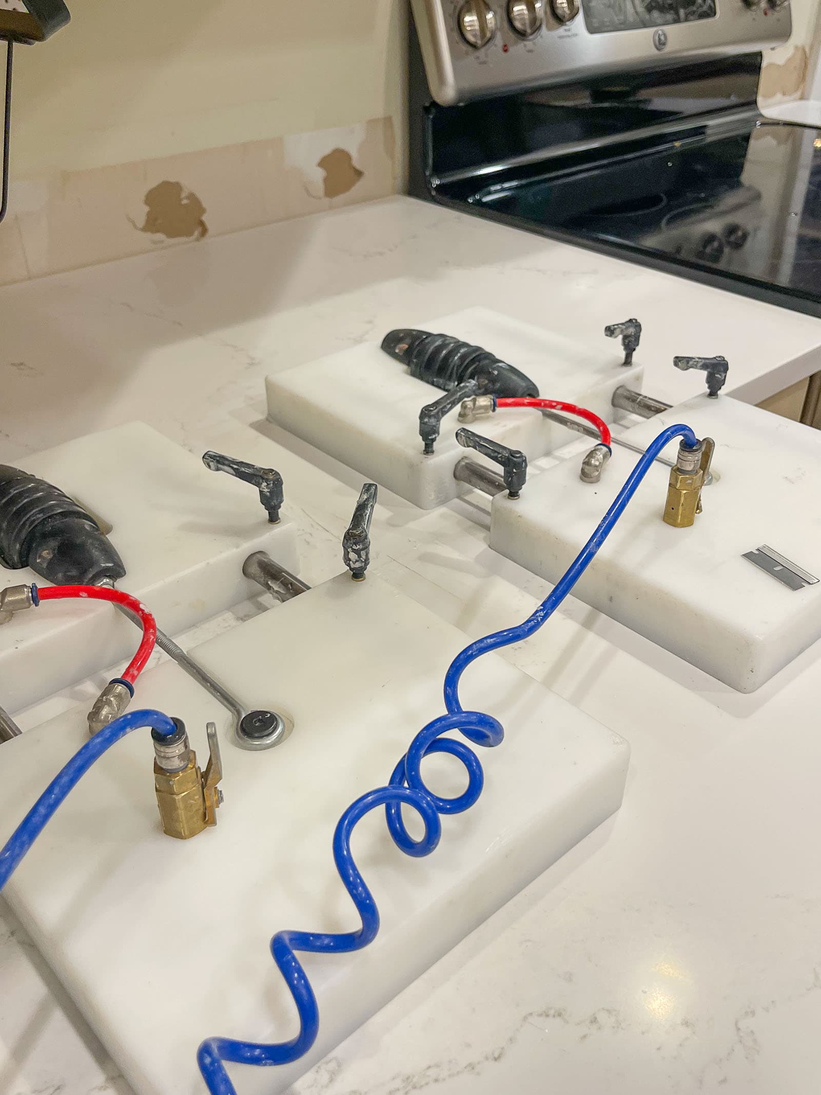 Everything You Need to Know About Replacing Kitchen Counters - At ...