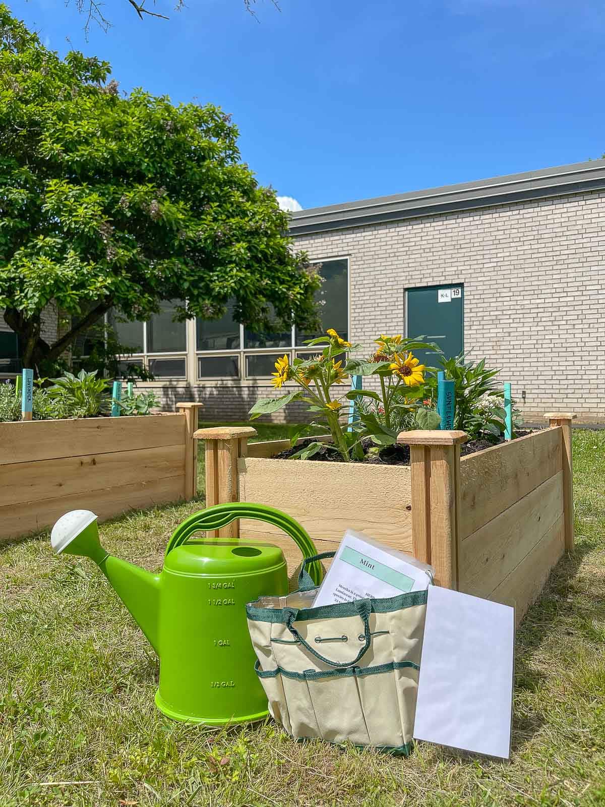How to Build a Lush Community Garden - At Charlotte's House