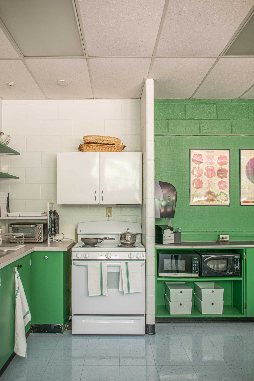 Faculty Room/ Teachers Lounge Makeover - At Charlotte's House