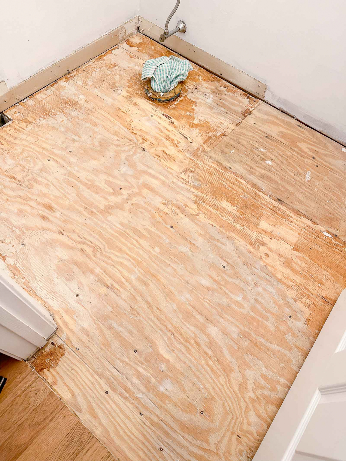 Powder Room Makeover - At Charlotte's House