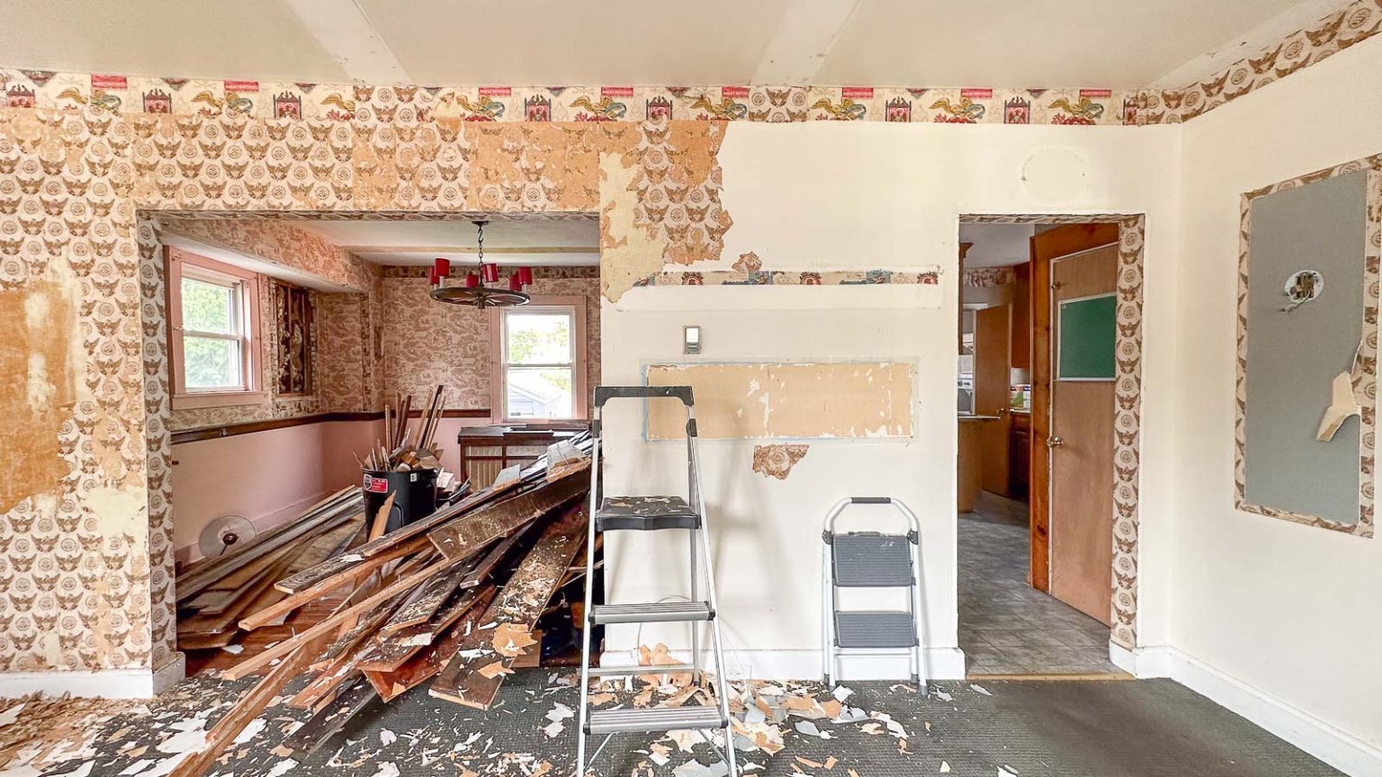 A Beginner's Guide to Stripping Wallpaper with Three Essential Tools ...